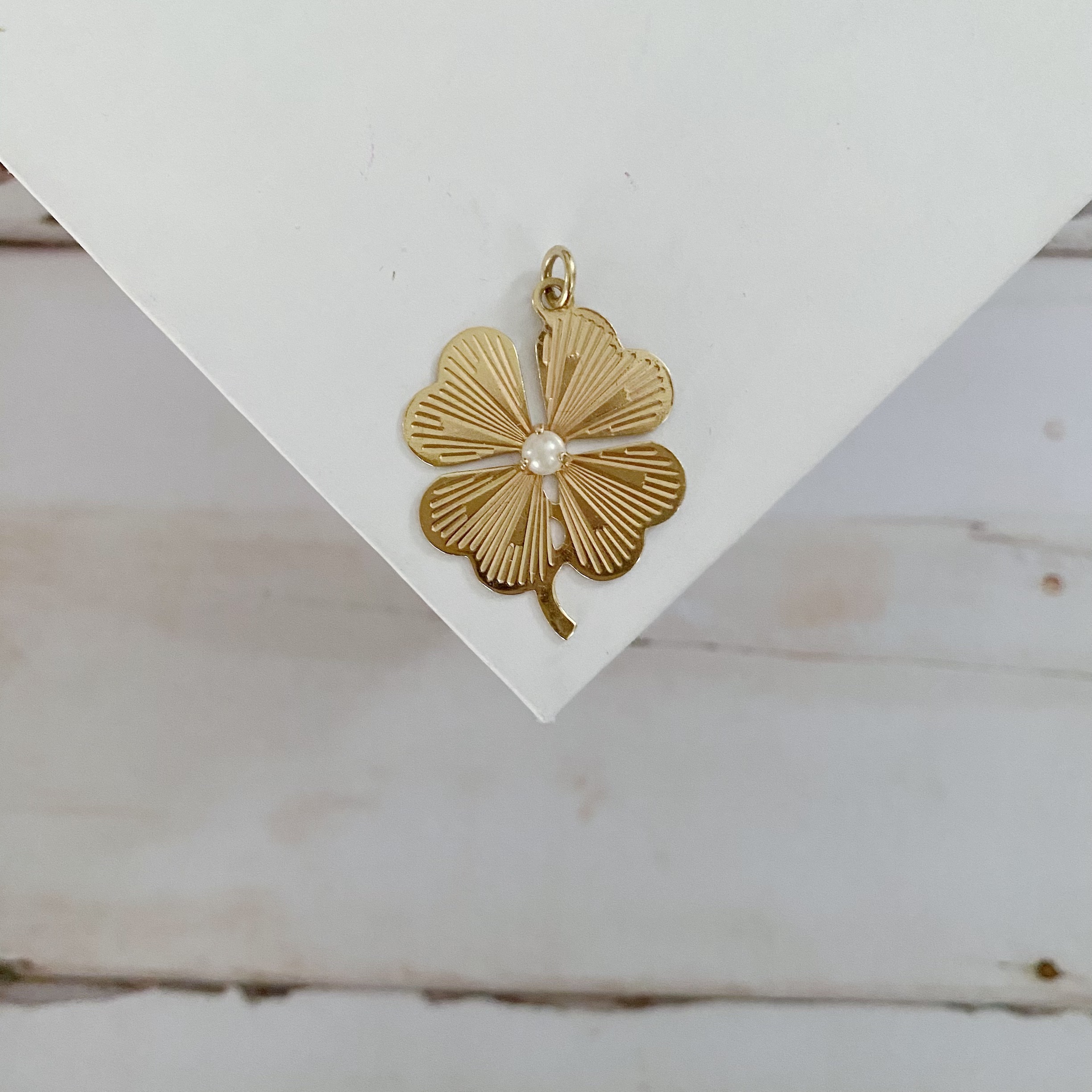 Vintage 14k Extra Large Radiant Clover with Pearl – WinterLemon
